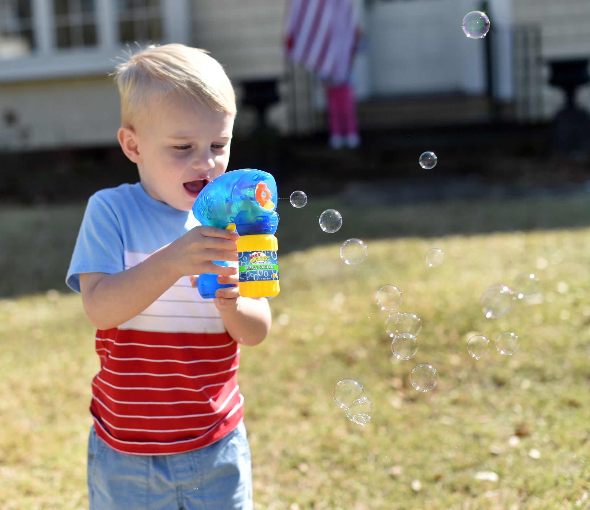 SunnyDays | MAXX BUBBLES SUPER LIGHT- UP BUBBLE BLOWER