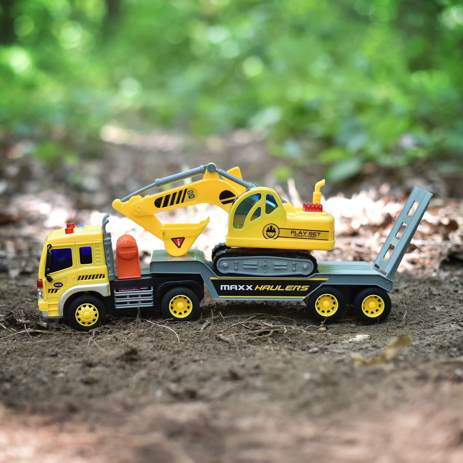 SunnyDays | MAXX ACTION REALISTIC 'LIGHTS & SOUNDS' 1-16 TRUCK LONG ...